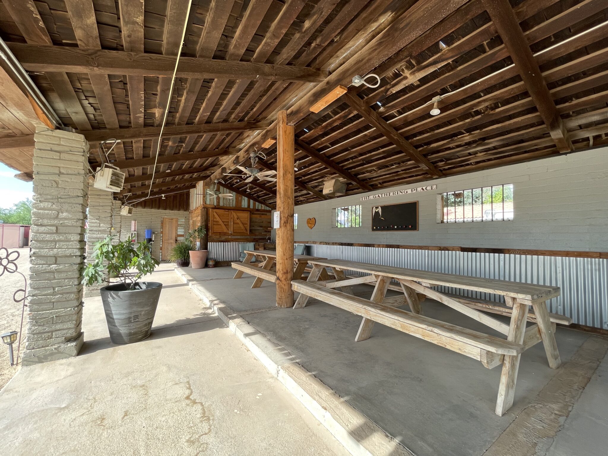 The Venues - Hunkapi